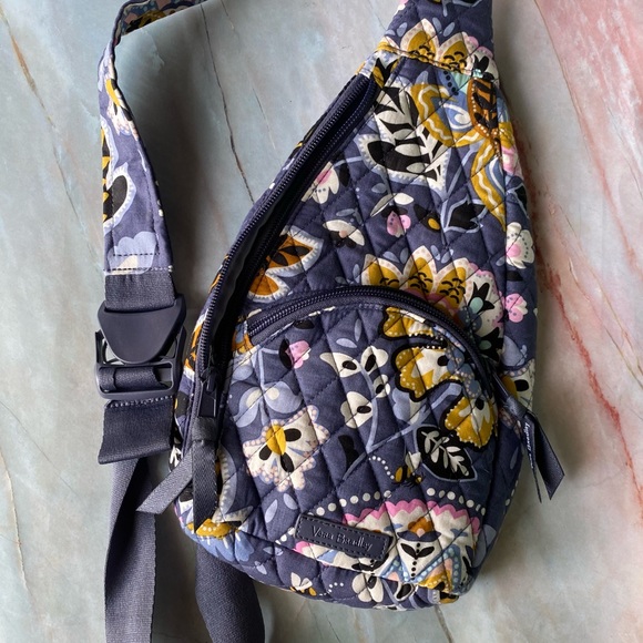 Vera Bradley | Bags | Vera Bradley Charmont Meadow Essential Compact ...